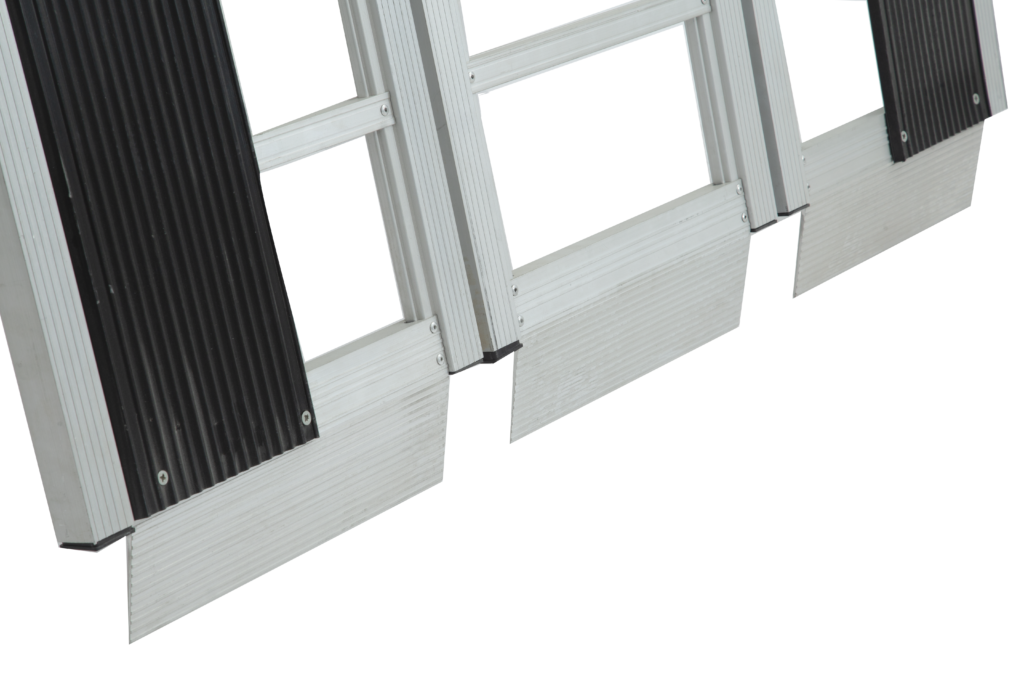 Tri-Fold Aluminum Snow Ramp With Safety Belts | Ezlee